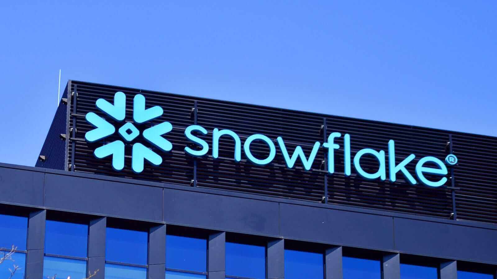 Snowflake Shows No Signs of Slowdown and Analysts See More Upside in SNOW Stock
